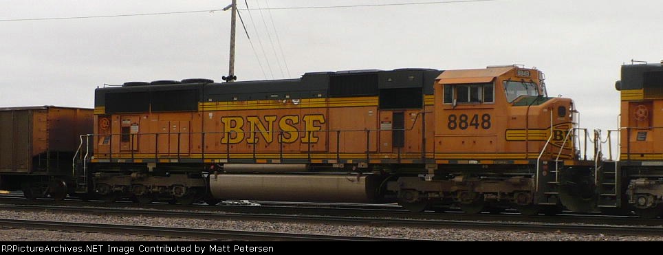 BNSF 8848